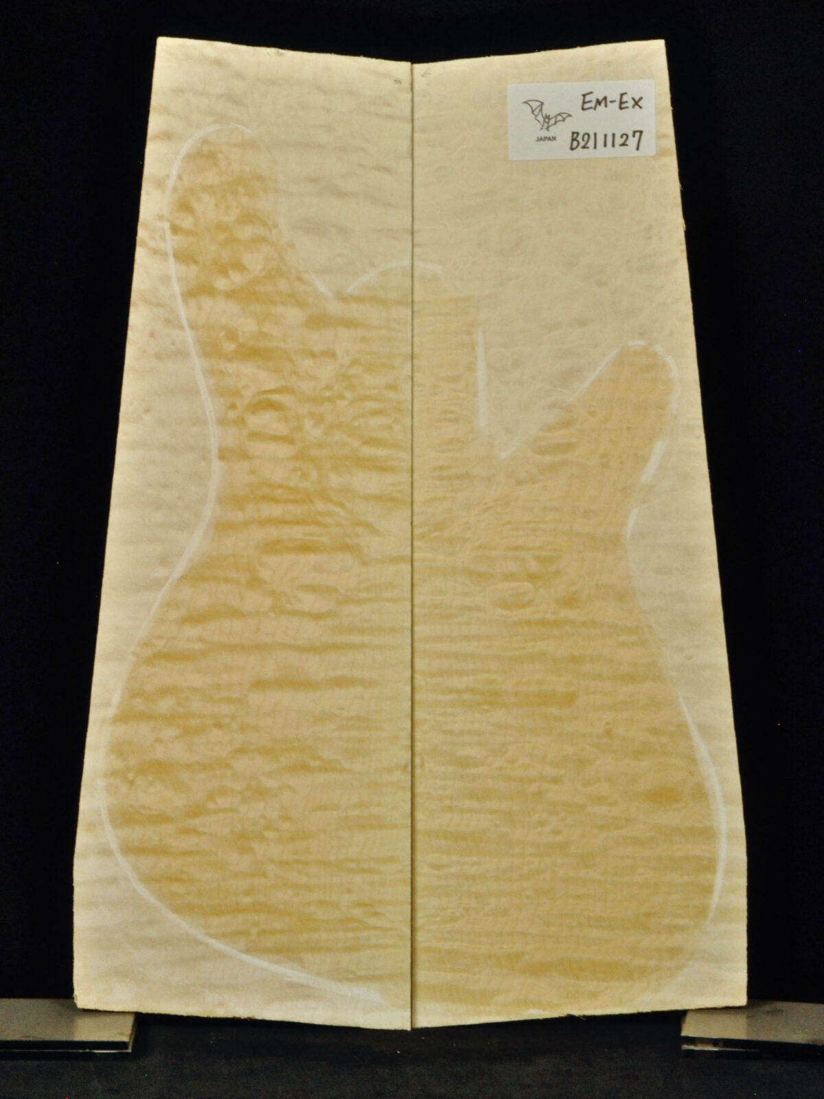 Materials : EM-EX（EXTRA GRADE） / MAPLE - Sugi Guitars / スギギター